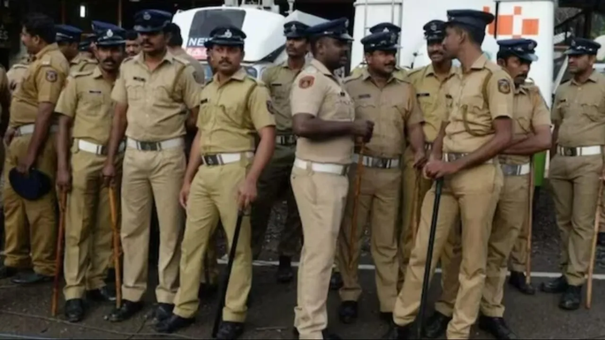 മുഖ്യമന്ത്രിയുടെ ഔദ്യോഗിക വസതിയായ ക്ലിഫ് ഹൗസിന് ബോംബ് വെച്ച് തക ...